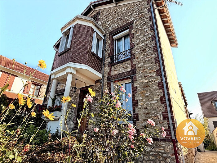 Maison à vendre - Saint-Brice-sous-Forêt, Centre-ville, Clos - 5 pièces - 3 chambres