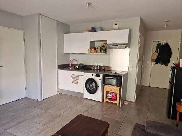 Appartement 2 pièces à Bordeaux, Nansouty, à louer