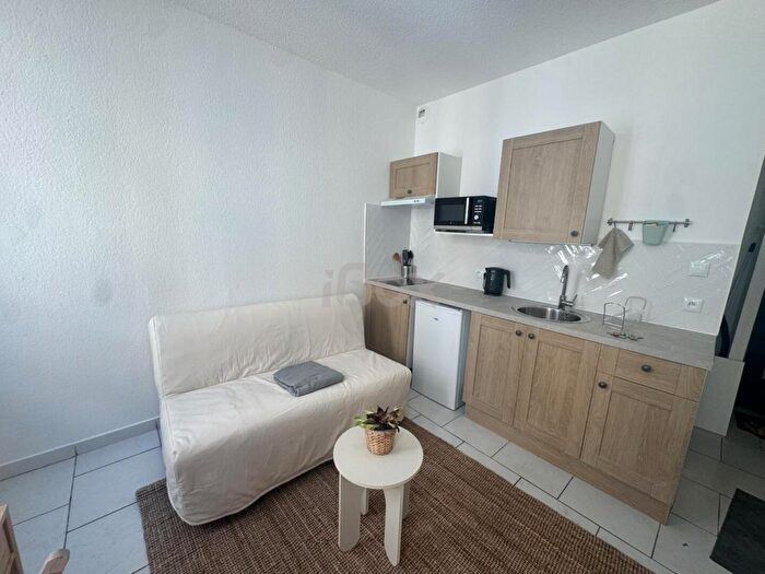 Appartement à louer - Toulon, Place dArmes - 1 pièce