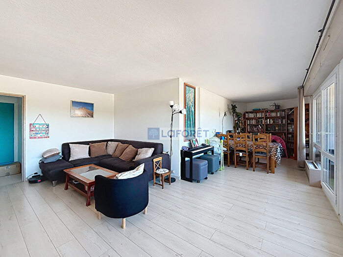 Appartement 5 pièces à vendre à Élancourt, Nouvelle Amsterdam, ZA Petite Villedieu