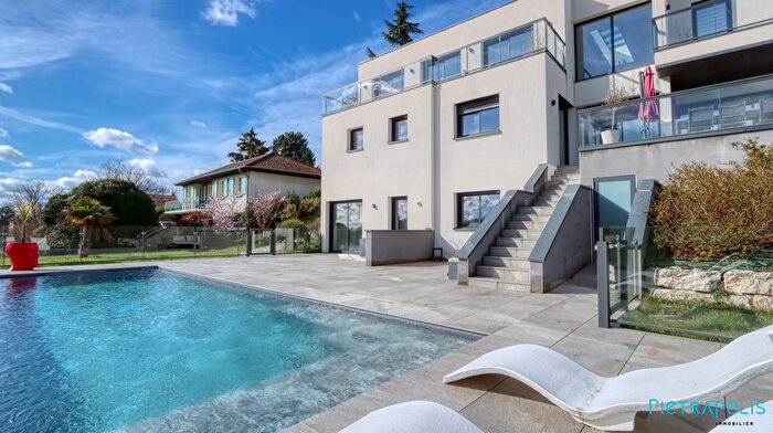 Maisons à vendre et appartements à louer - 1