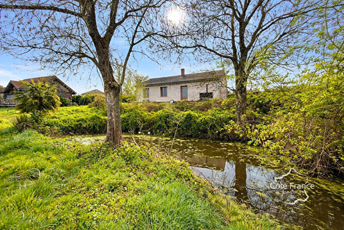 Maison 4 pièces à Dompierre-en-Morvan, à vendre
