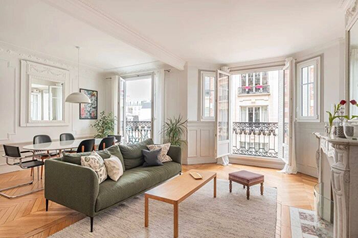 Appartement à louer - Bécon, Courbevoie - 4 pièces - 2 chambres