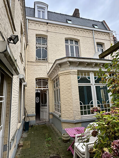 Maison à vendre - Douai, Centre-ville - 10 pièces - 7 chambres