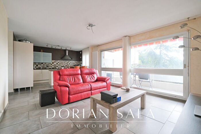 Appartement à vendre - Marseille e , Saint-Tronc - 4 pièces - 2 chambres