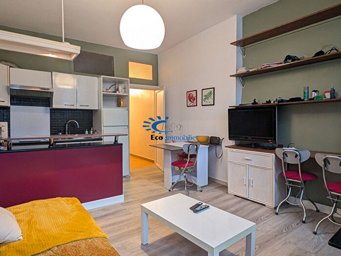 Appartement à vendre - La Rochelle, Centre-ville, Vieux-port, Marché - 2 pièces - 1 chambre