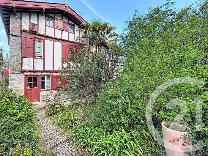 Maison à vendre - Ustaritz - 4 pièces - 3 chambres