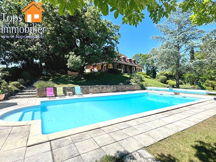 Maison 9 pièces à Savignac, à vendre