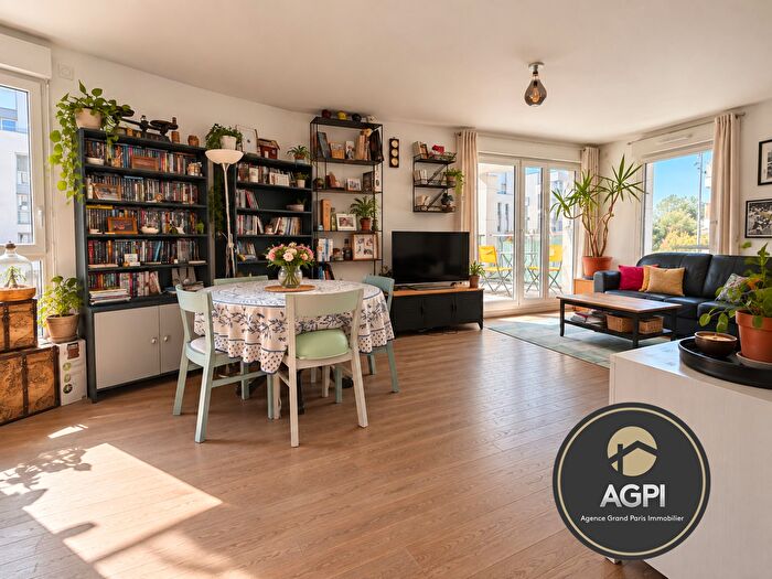 Gif-sur-Yvette, Centre-ville, Mérantaise : Appartement 4 pièces à vendre