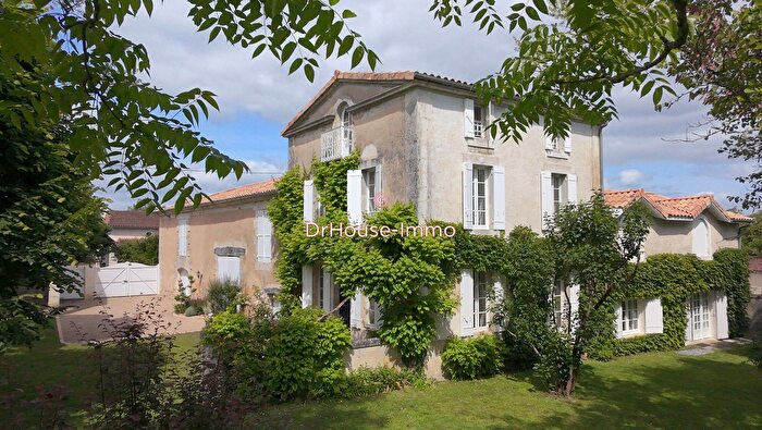 Maison à vendre - Ribérac - 8 pièces - 4 chambres