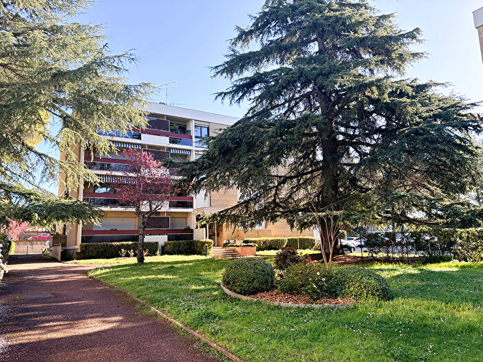 Appartement à vendre - Aix-en-Provence, Val Saint-André - 4 pièces - 3 chambres