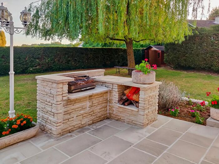 Maison à vendre - Le Poinçonnet - 7 pièces - 5 chambres