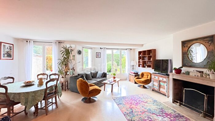 Maison à vendre - Noisy-le-Roi - 7 pièces - 5 chambres