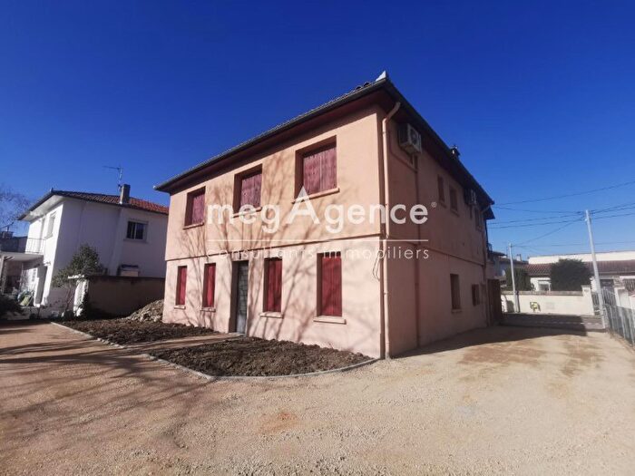Maisons à vendre et appartements à louer - 1
