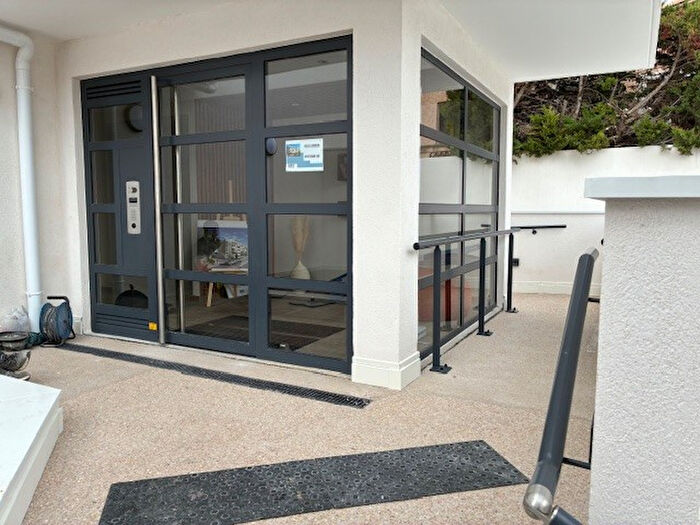 Appartement à vendre - Vitrolles, Centre-ville, Roucas, Les Pins, Le Liourat - 2 pièces - 1 chambre