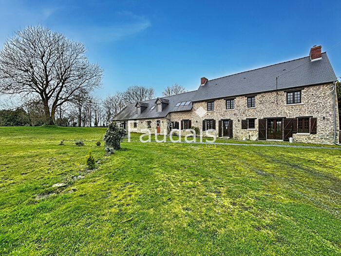 Maison à vendre - Villers-Bocage - 6 pièces - 3 chambres