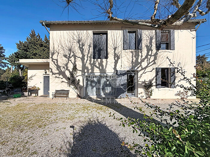 Maison à vendre - Cabannes - 6 pièces - 4 chambres