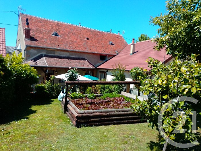 Lurcy-Lévis - Maison 7 pièces à vendre