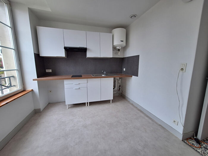 Oradour-sur-Glane : Appartement 2 pièces à louer