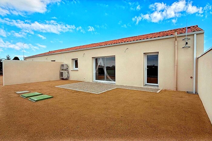 Maison à louer - Nalliers - 3 pièces - 2 chambres