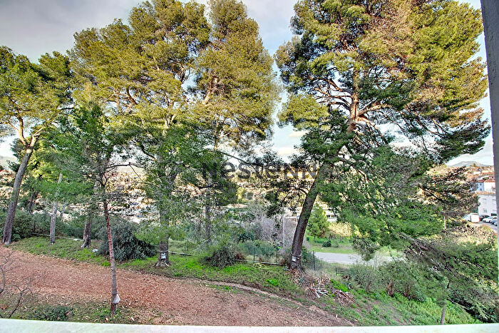 Appartement à vendre - Marseille e  - 4 pièces - 3 chambres