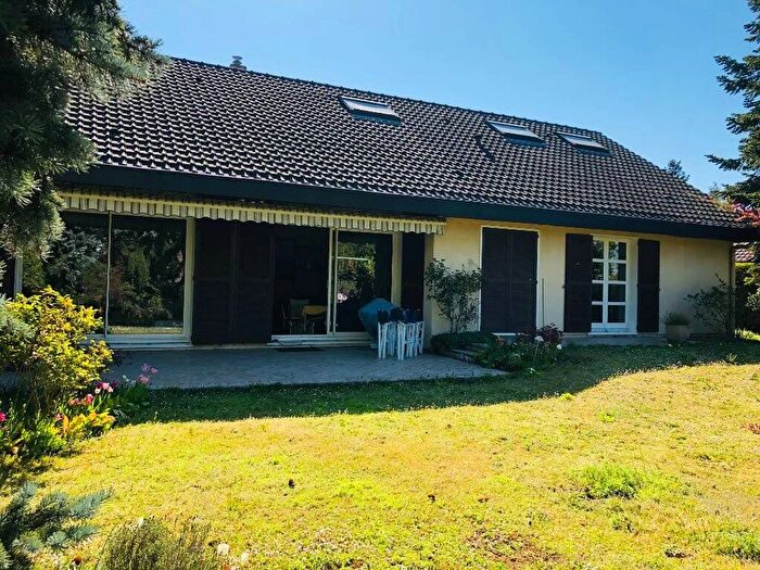 Maison à louer - Sud, Saint-Nom-la-Bretèche - 7 pièces - 5 chambres