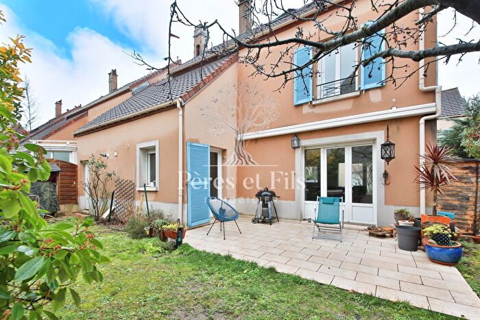 Maison à vendre - Nanterre, Plateau - 5 pièces - 4 chambres