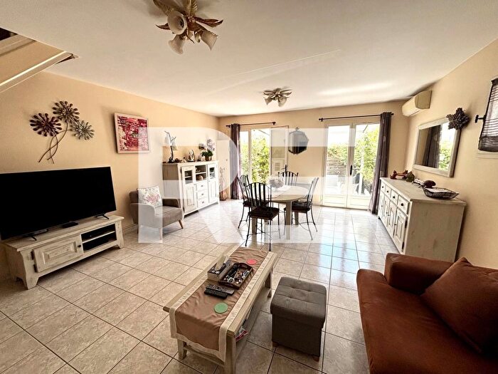 Maison à vendre - Saintes-Maries-de-la-Mer - 4 pièces - 3 chambres