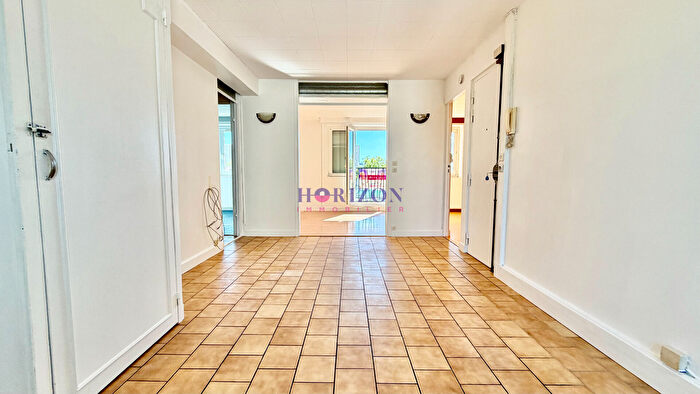 Appartement 3 pièces à Nanterre, Université, à vendre
