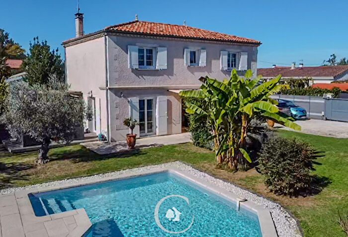 Maison à vendre - Carignan-de-Bordeaux - 6 pièces - 5 chambres