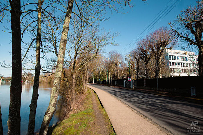 Appartement à vendre - Rueil-Malmaison, Bords de Seine - 5 pièces - 3 chambres