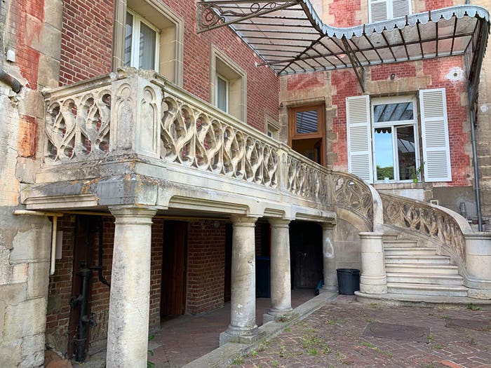 Maison 11 pièces à postalCode, à vendre
