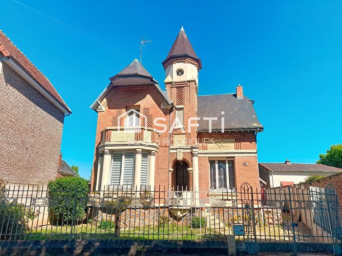 Maison à vendre - Tergnier Tergnier ville - 8 pièces - 5 chambres