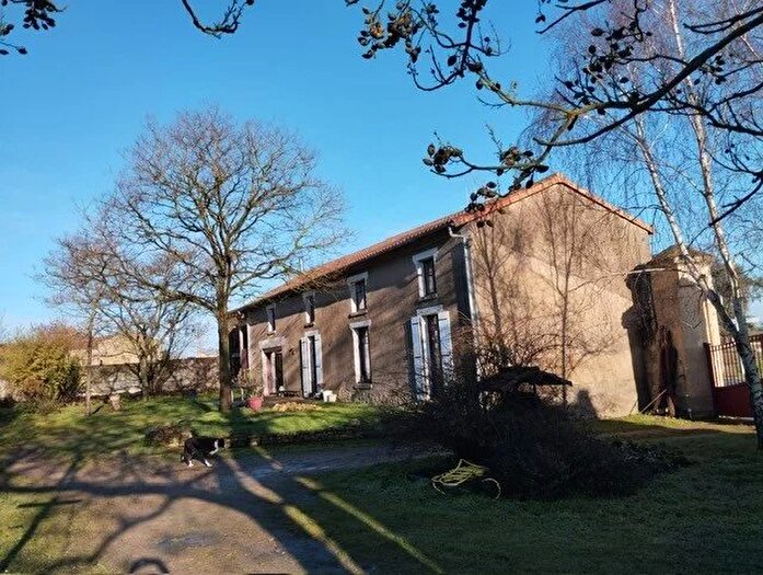 Maison à vendre - Brion-près-Thouet - 6 pièces - 4 chambres