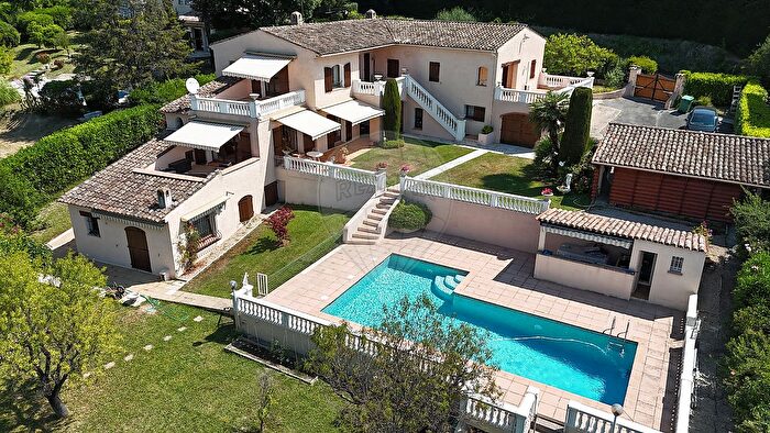 Maison 10 pièces à Saint-Paul-de-Vence, à vendre
