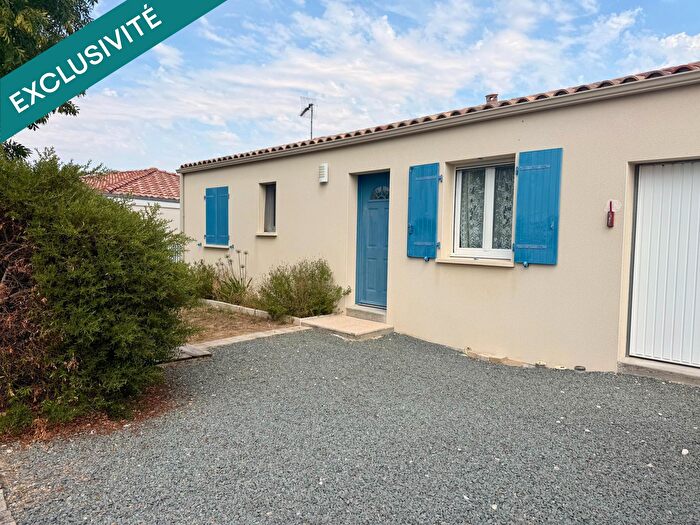 Loire-les-Marais : Maison 4 pièces à vendre