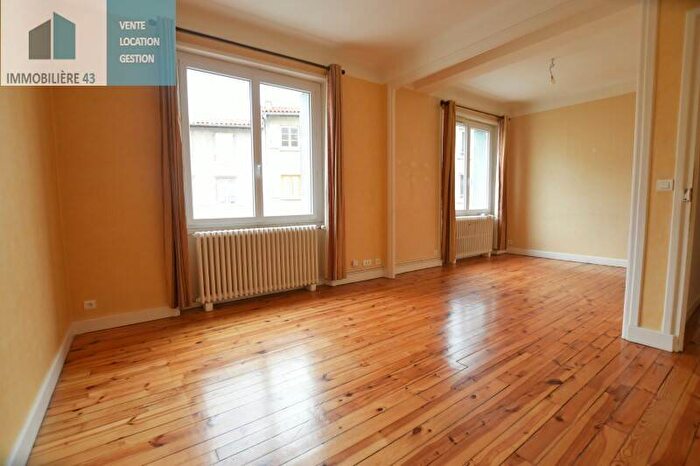 Appartement à louer - Centre Historique, Le Puy-en-Velay - 2 pièces - 1 chambre