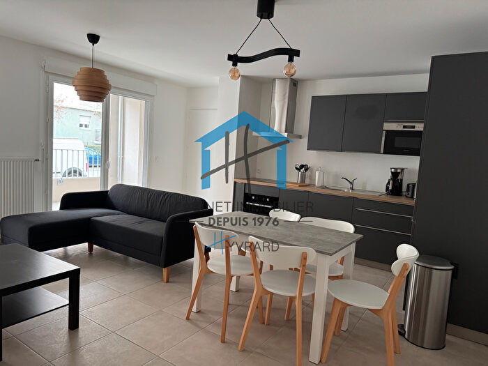 Appartement à louer - Saint-Étienne, La Terrasse, Bel Air, Bergson, Carnot - 3 pièces - 2 chambres