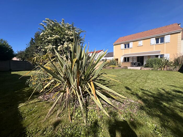 Maison 6 pièces à Les Clayes-sous-Bois, Ouest, à vendre