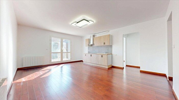 Appartement à louer - Houtaud - 3 pièces - 3 chambres