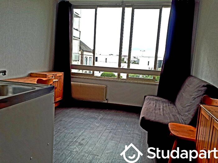 Appartement à louer - Pastières, Chartres - 1 pièce