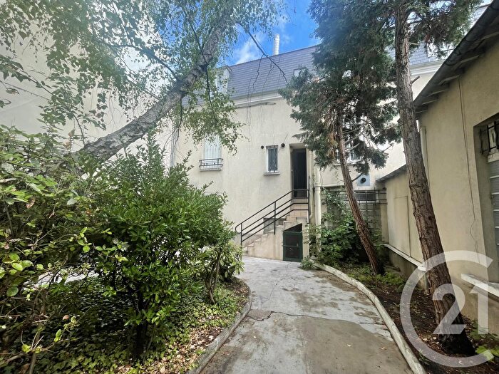 Chatou, Sud : Appartement 1 pièce à louer