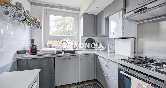 Appartement à vendre - Yerres, Bout du Monde, Camaldules, Abbaye - 3 pièces - 2 chambres