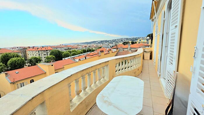 Appartement à vendre - Nice, Cimiez - 5 pièces - 2 chambres