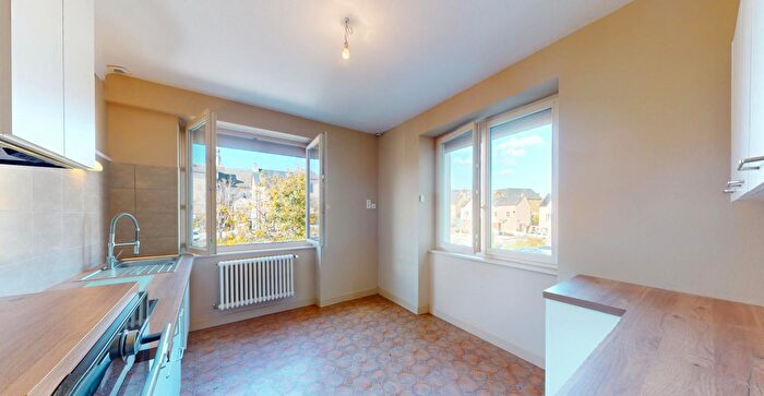 Appartement à louer - Naucelle - 4 pièces - 3 chambres