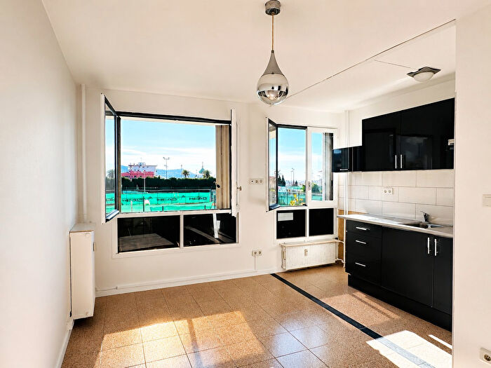 Nice, Parc Impérial, Le Piol : Appartement 1 pièce à vendre