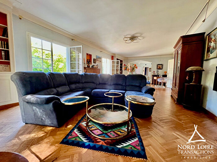 Maison à vendre - La Chapelle-sur-Erdre, Centre-ville, Gare, Chêne Vert - 7 pièces - 4 chambres