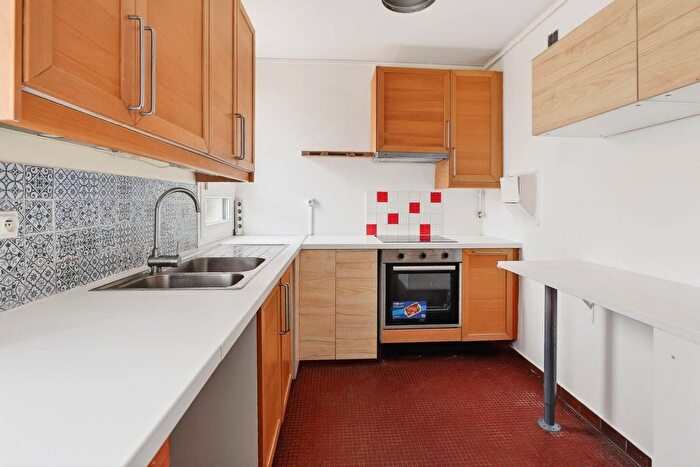 Pergaud, Le Plessis-Robinson : Appartement 3 pièces à louer