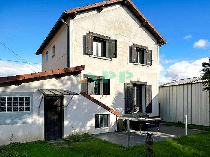 Maison à vendre - Paray-Vieille-Poste - 4 pièces - 3 chambres