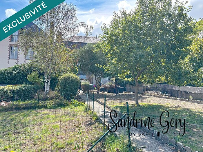 Maison à vendre - Pouancé - 7 pièces - 5 chambres